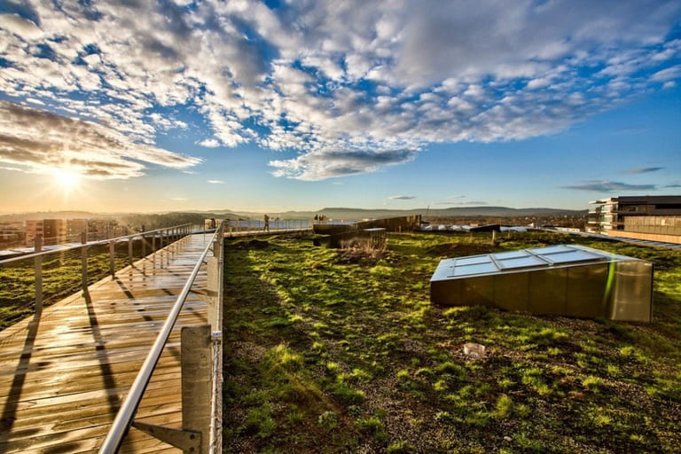 FORNEBU S – MILJØSENTER - Hesselberg Tak AS