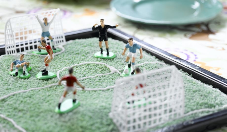 Fotballbane-kake • Oppskrift • Brodogkorn.no