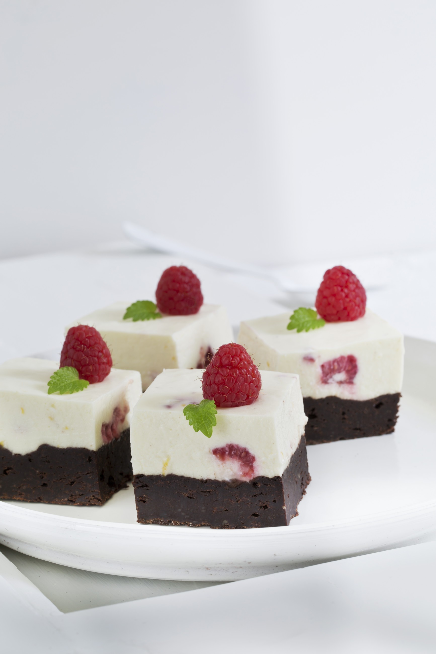 Sitronostekake med browniebunn • Oppskrift • Søtt og syrlig